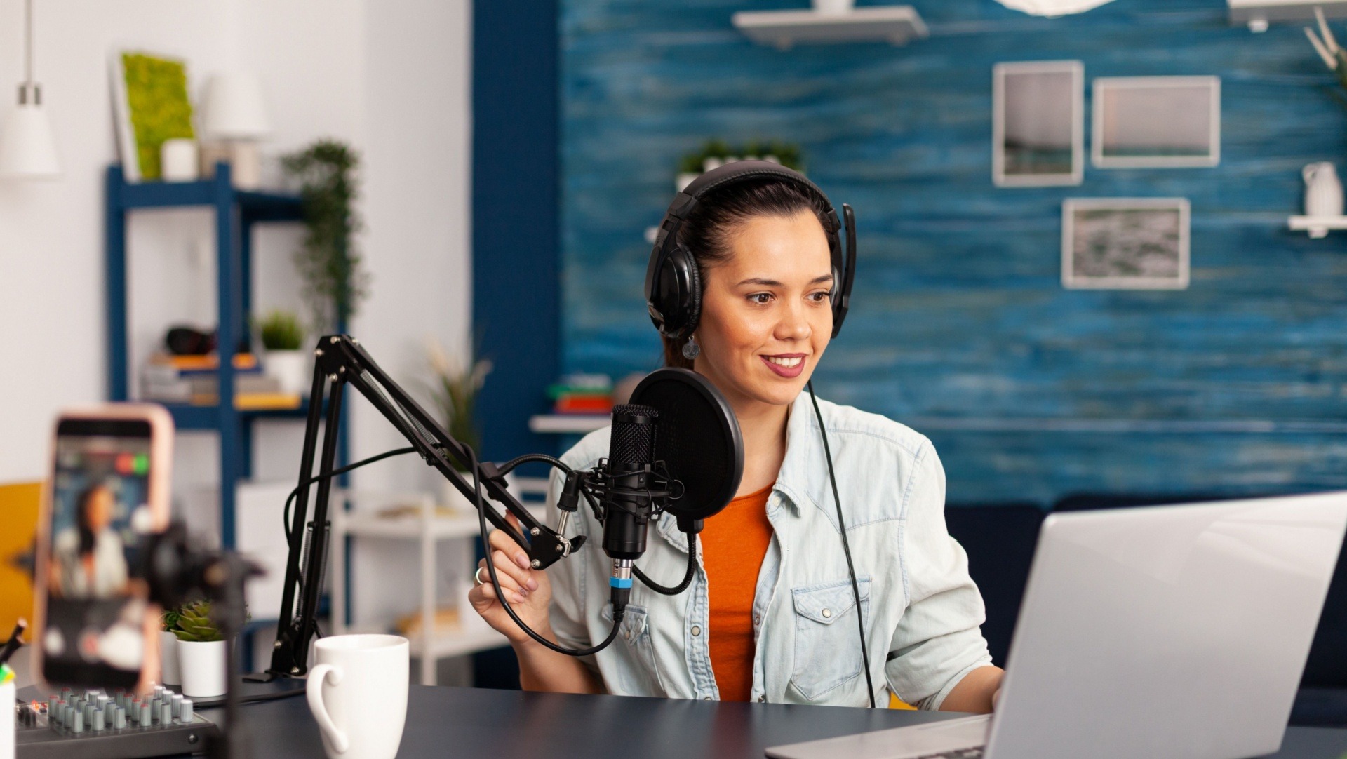 5 Tips for Using a Live Streaming Studio | Mount Pleasant Studio